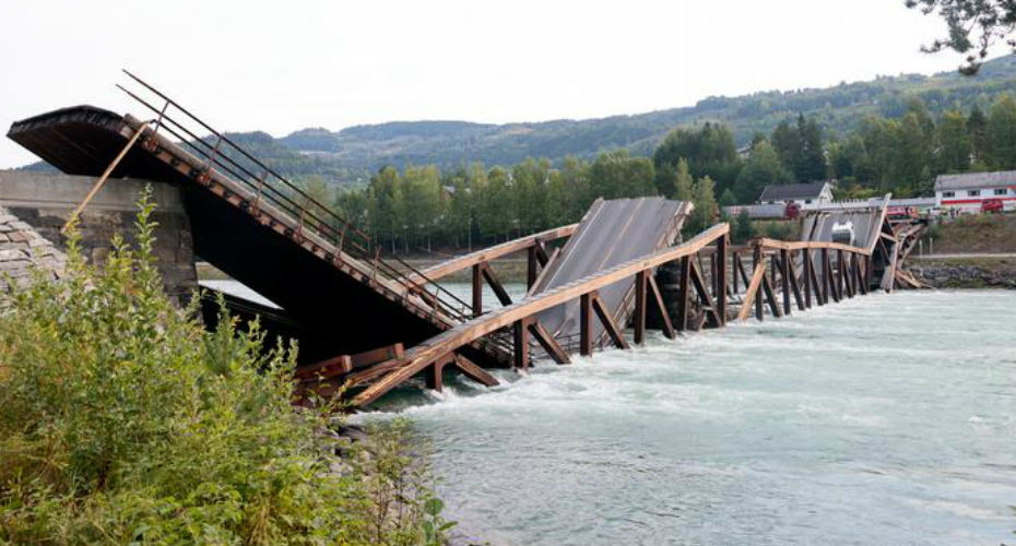Ponte Colapsa Na Noruega e Fere Dois Condutores