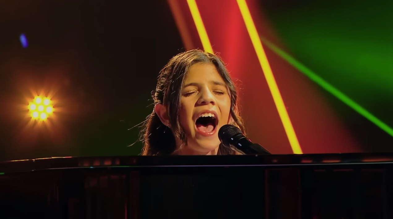 Victoria Nicole Encantou Com “Voilà” No The Voice Kids e Conquistou a ...